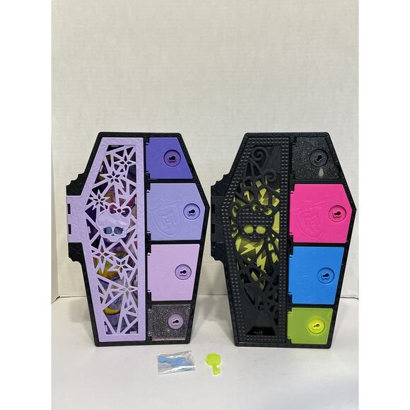 monster high | Toys | Monster High Coffin Locker Case Lot Of 2 W Keys ...